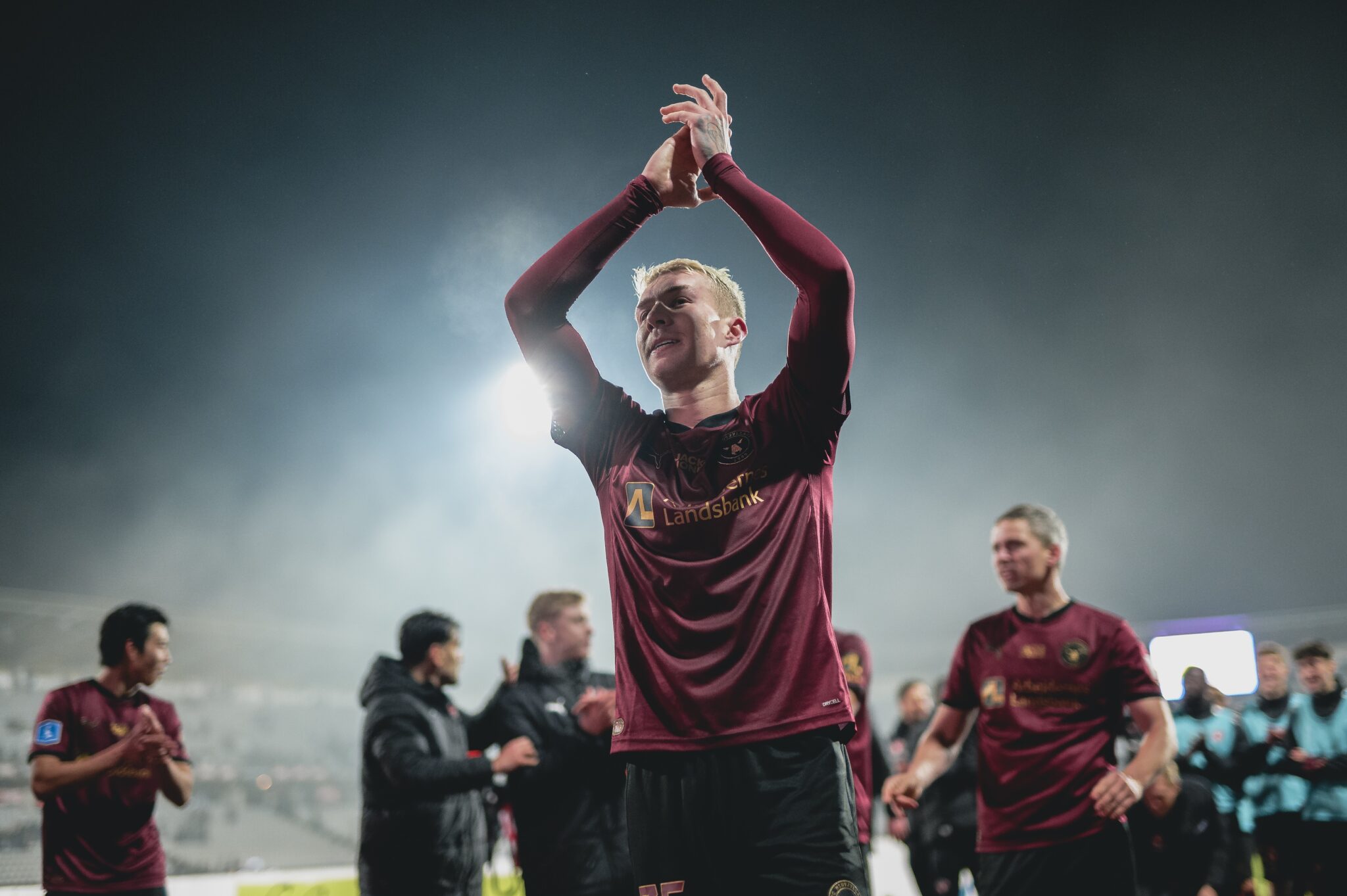 Charles solgt til Corinthians