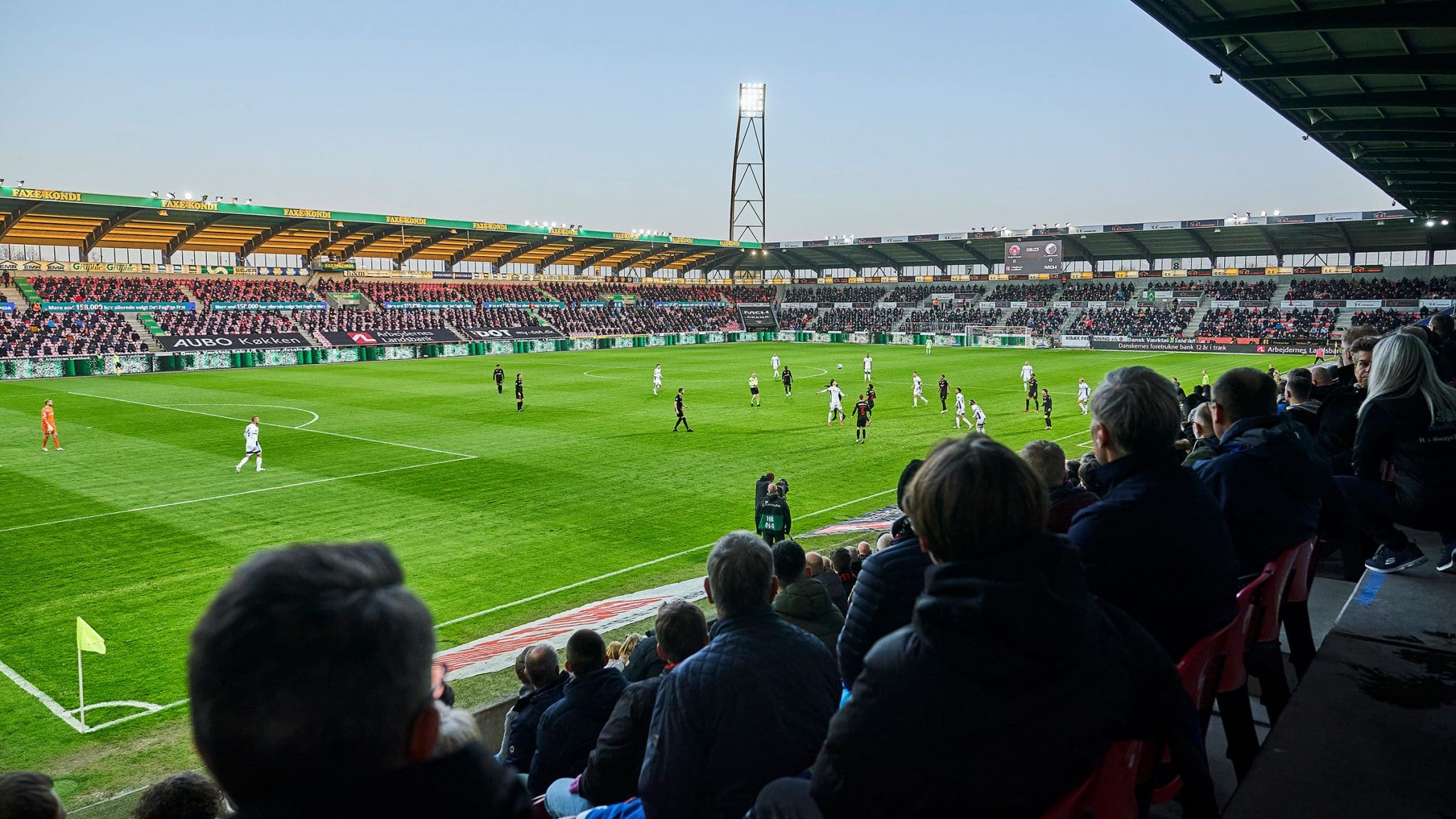 Intensivt arbejde får MCH Arena klar til lørdag