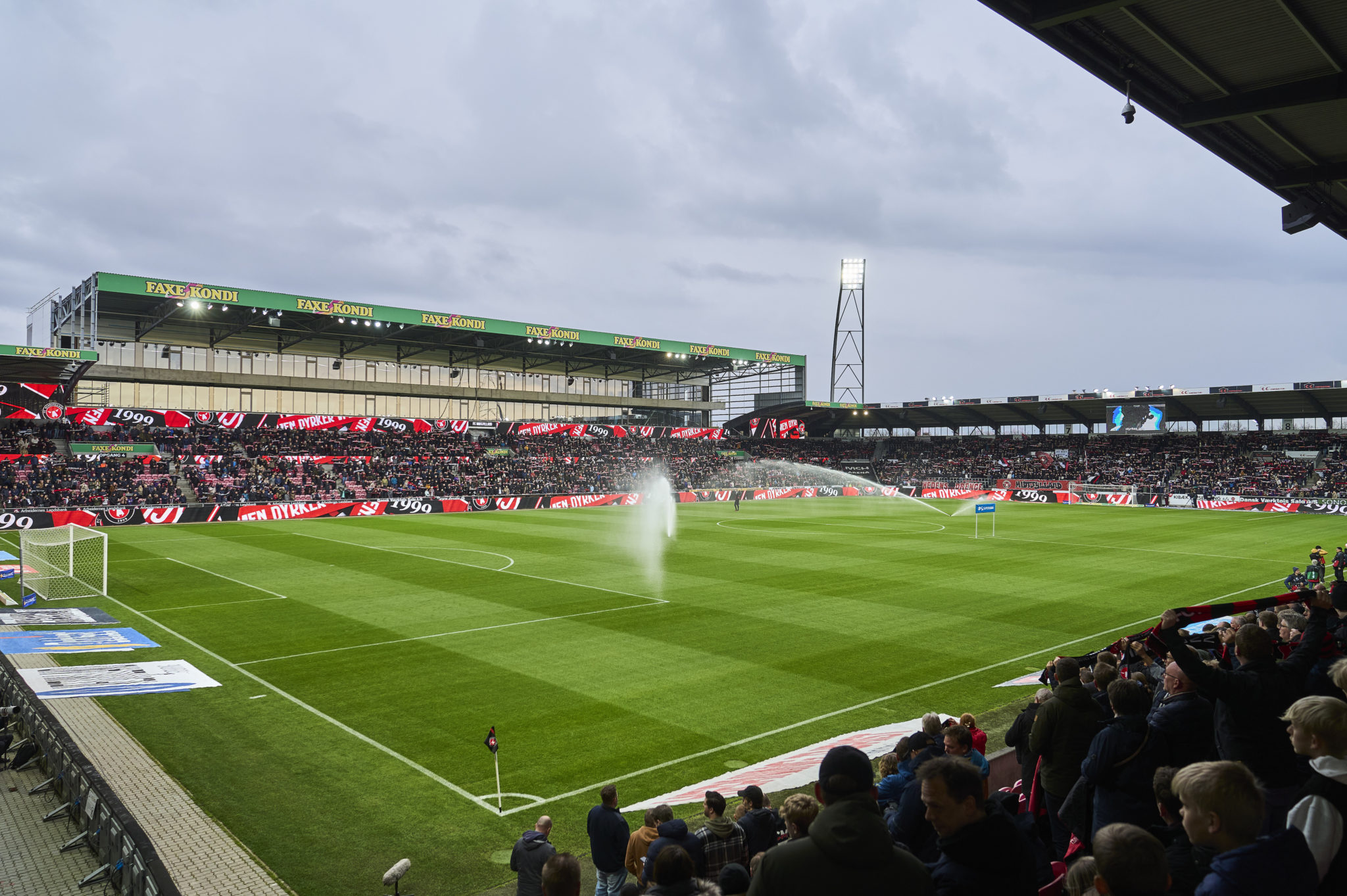 Johnny Rune og Nity Raj takker af i bestyrelsen