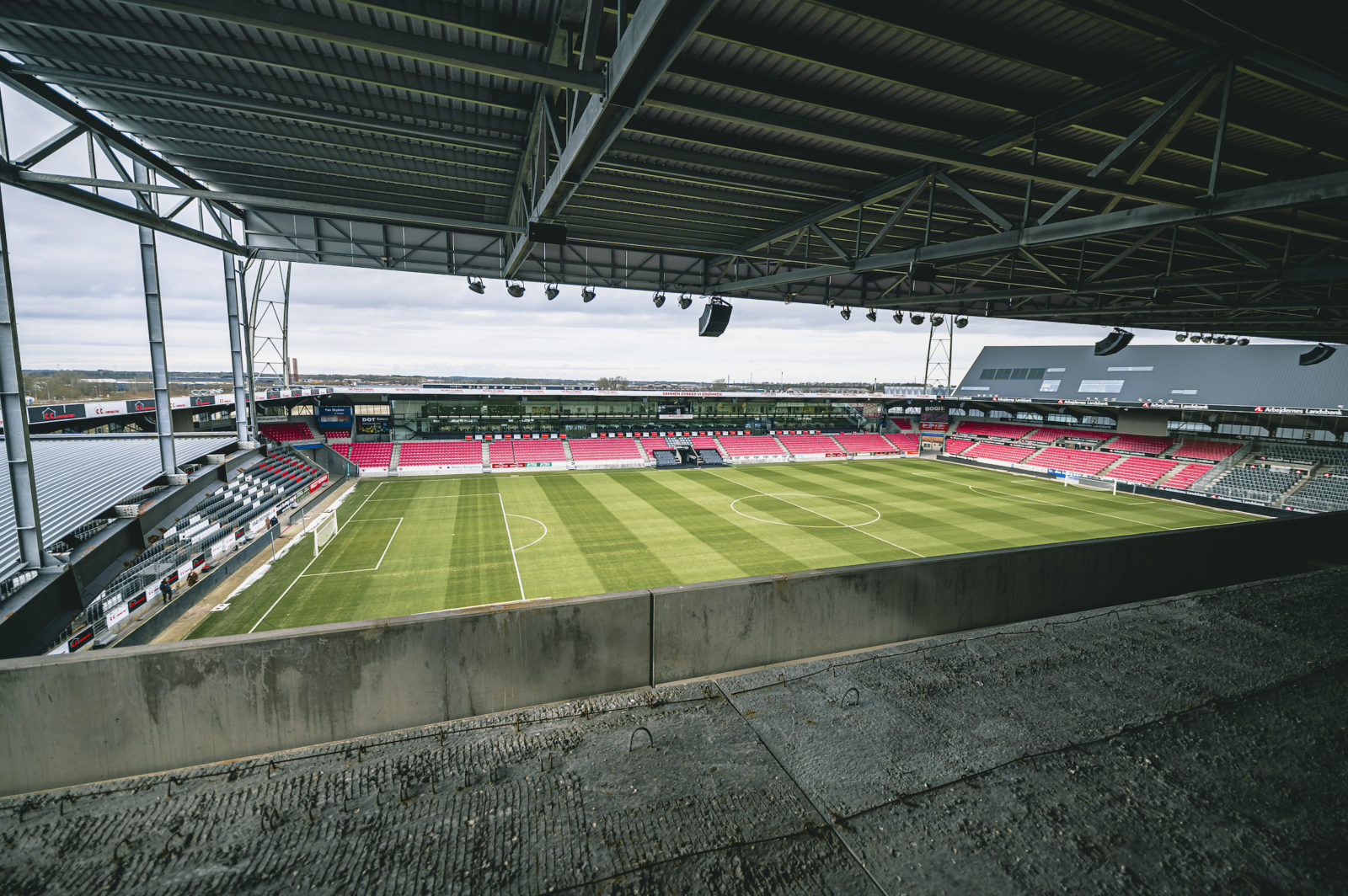 Rejsegilde på MCH Arena: Se den nye lounge og skyboxes